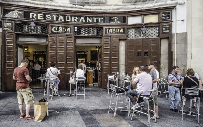 Fotorrelato: El Bar: Diez bares míticos de Madrid | Cinco Días | Cinco Días