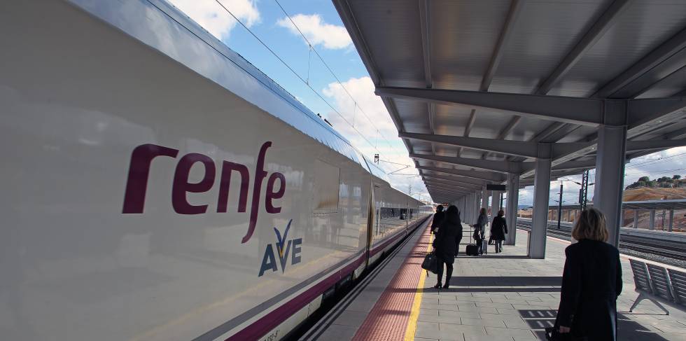 Renfe venderá otros 25.000 billetes de AVE a 25 euros | Mi dinero ...