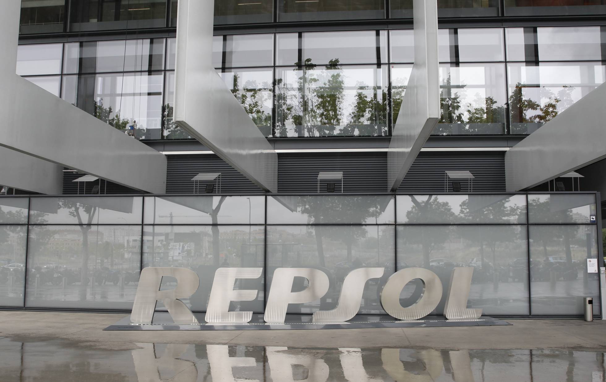 Repsol negocia con Forestalia la compra de 850 MW de renovables ...